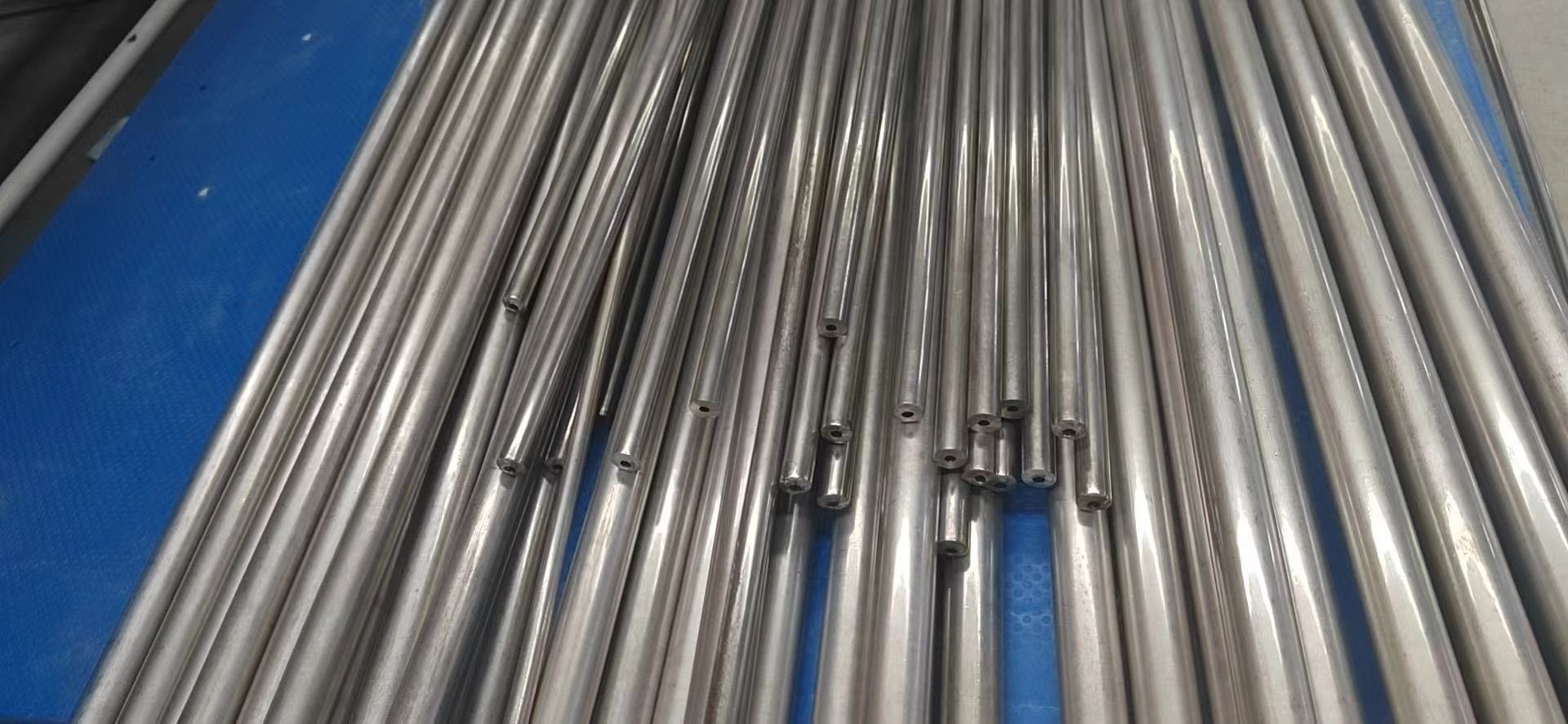 Seamless Alloy Steel Pipe ASME B36.19 2" SCH10 Alloy 625 PE Round Pipe